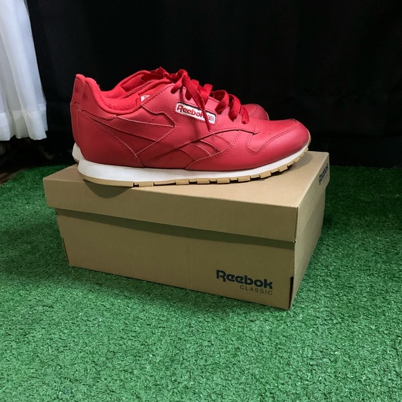 Reebok | Shoes | Selling These Red Reebok Shoes Let Me Know If ...
